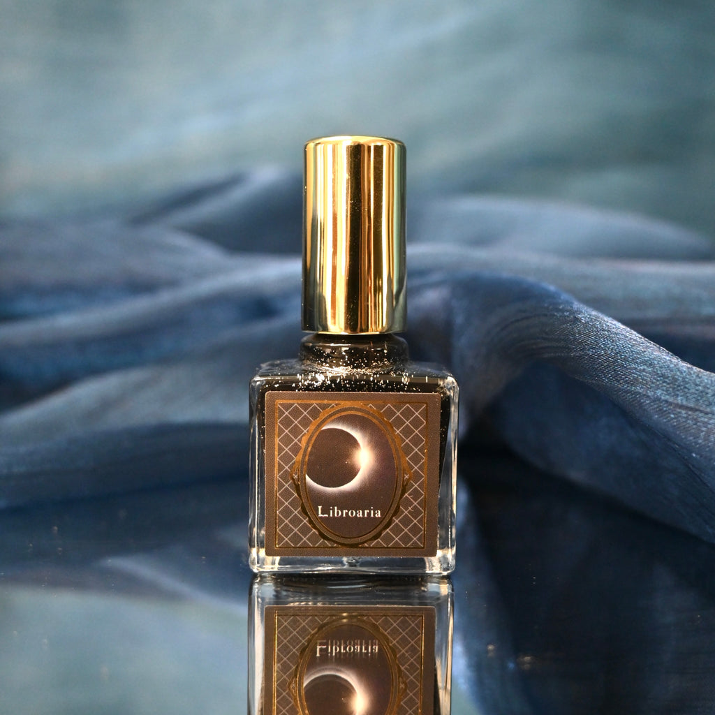 ひそやかな眠り New Moon – Libroaria